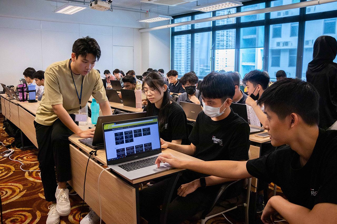 Secrets of Cyber Investigation Unveiled at Digital Forensic Week 2024 | APU